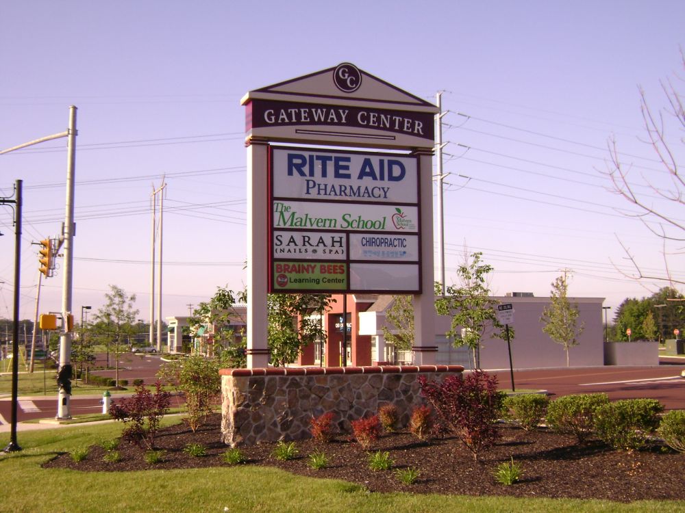 Multi-Tenant Pylon & Shopping Center Signs | Forman Signs